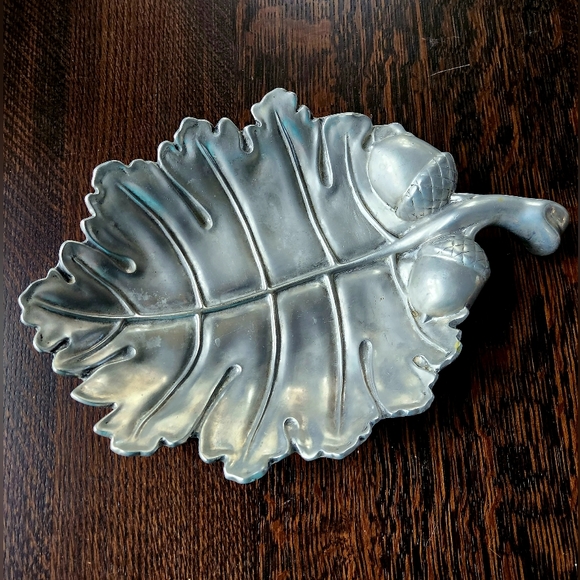 Bruce Cox Dining Bruce Cox Vintage Cast Aluminum Autumn Oak Leaf